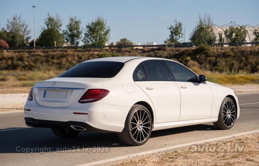 Balts Mercedes-Benz E-Class 2018 Tallina, ar dzinēja tilpumu 2.00 L un nobraukumu 137 tūkst. km par 29500 €, foto 12 vietnē AUTOMOTO.COM.LV