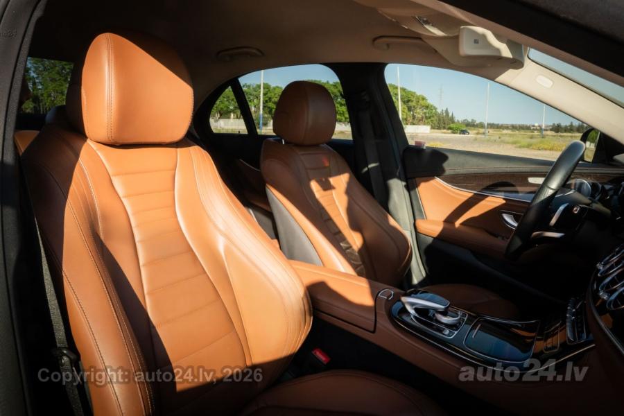 Balts Mercedes-Benz E-Class 2018 Tallina, ar dzinēja tilpumu 2.00 L un nobraukumu 137 tūkst. km par 29500 €, foto 21 vietnē AUTOMOTO.COM.LV