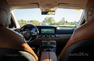 Balts Mercedes-Benz E-Class 2018 Tallina, ar dzinēja tilpumu 2.00 L un nobraukumu 137 tūkst. km par 29500 €, foto 24 vietnē AUTOMOTO.COM.LV