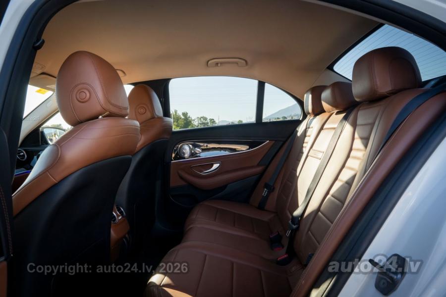 Balts Mercedes-Benz E-Class 2018 Tallina, ar dzinēja tilpumu 2.00 L un nobraukumu 137 tūkst. km par 29500 €, foto 25 vietnē AUTOMOTO.COM.LV