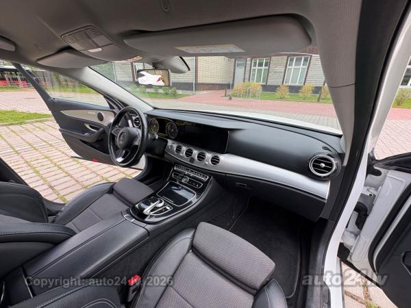 White Mercedes-Benz E-Class 2018 in Tallinn, with an engine capacity of 2.00 L and mileage of 229 thousand km for 17500 €, photo 4 on AUTOMOTO.COM.LV