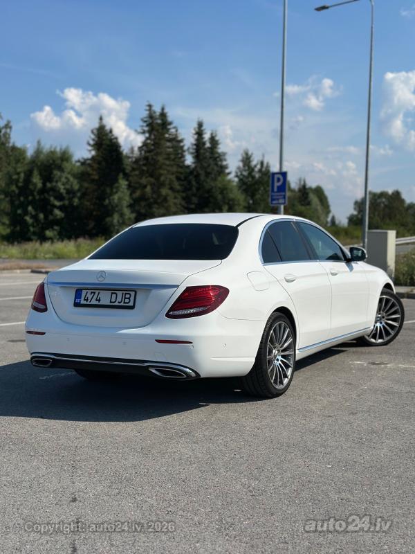 White Mercedes-Benz E-Class 2018 in Tallinn, with an engine capacity of 2.00 L and mileage of 214 thousand km for 21990 €, photo 3 on AUTOMOTO.COM.LV