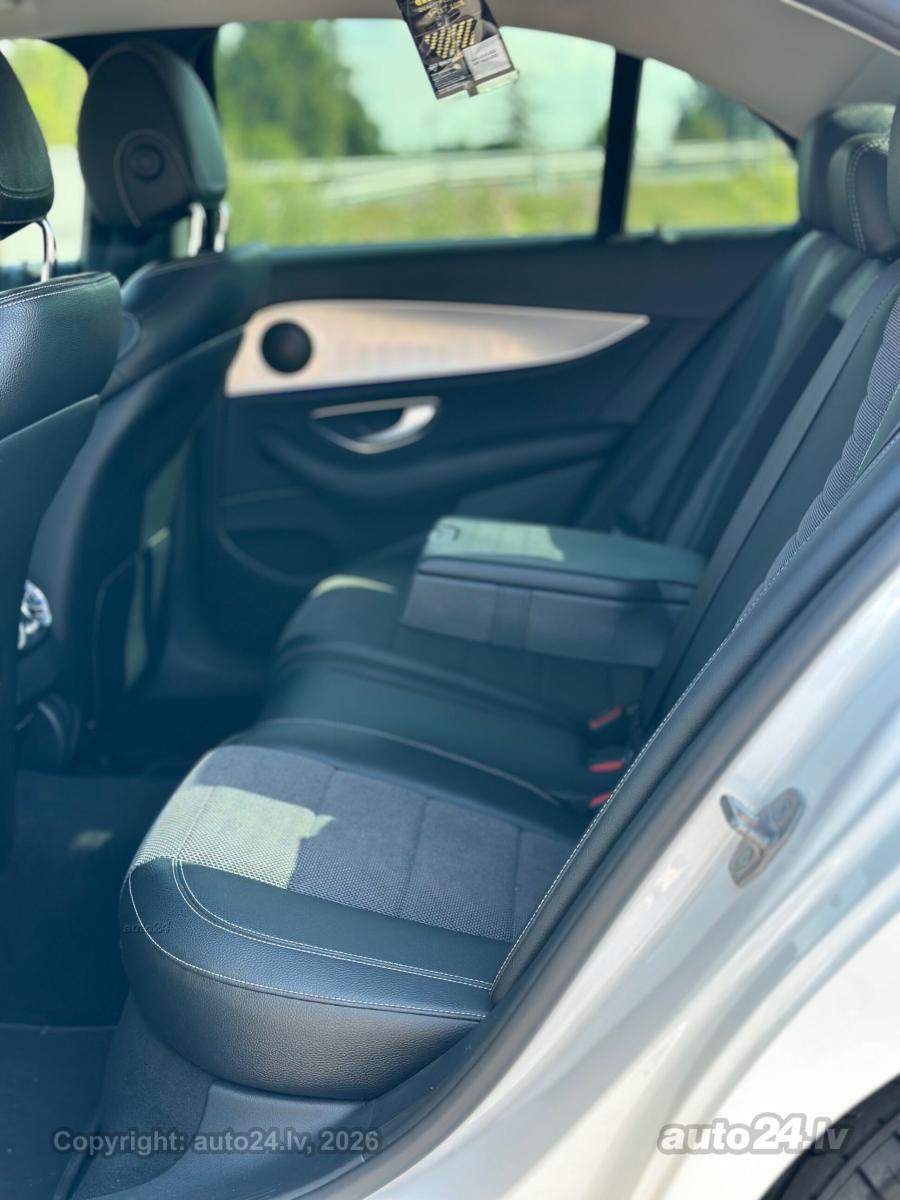 White Mercedes-Benz E-Class 2018 in Tallinn, with an engine capacity of 2.00 L and mileage of 214 thousand km for 21990 €, photo 12 on AUTOMOTO.COM.LV