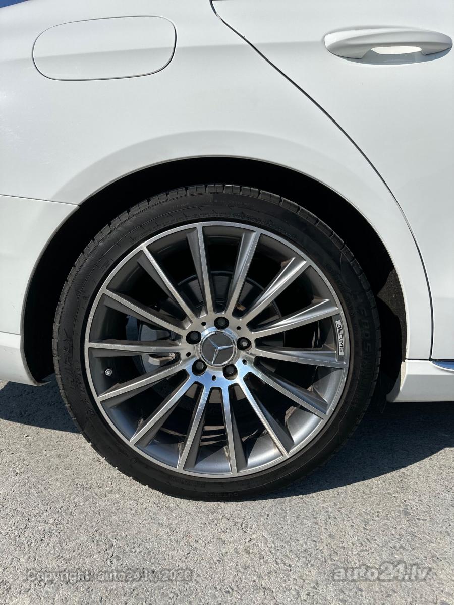White Mercedes-Benz E-Class 2018 in Tallinn, with an engine capacity of 2.00 L and mileage of 214 thousand km for 21990 €, photo 22 on AUTOMOTO.COM.LV