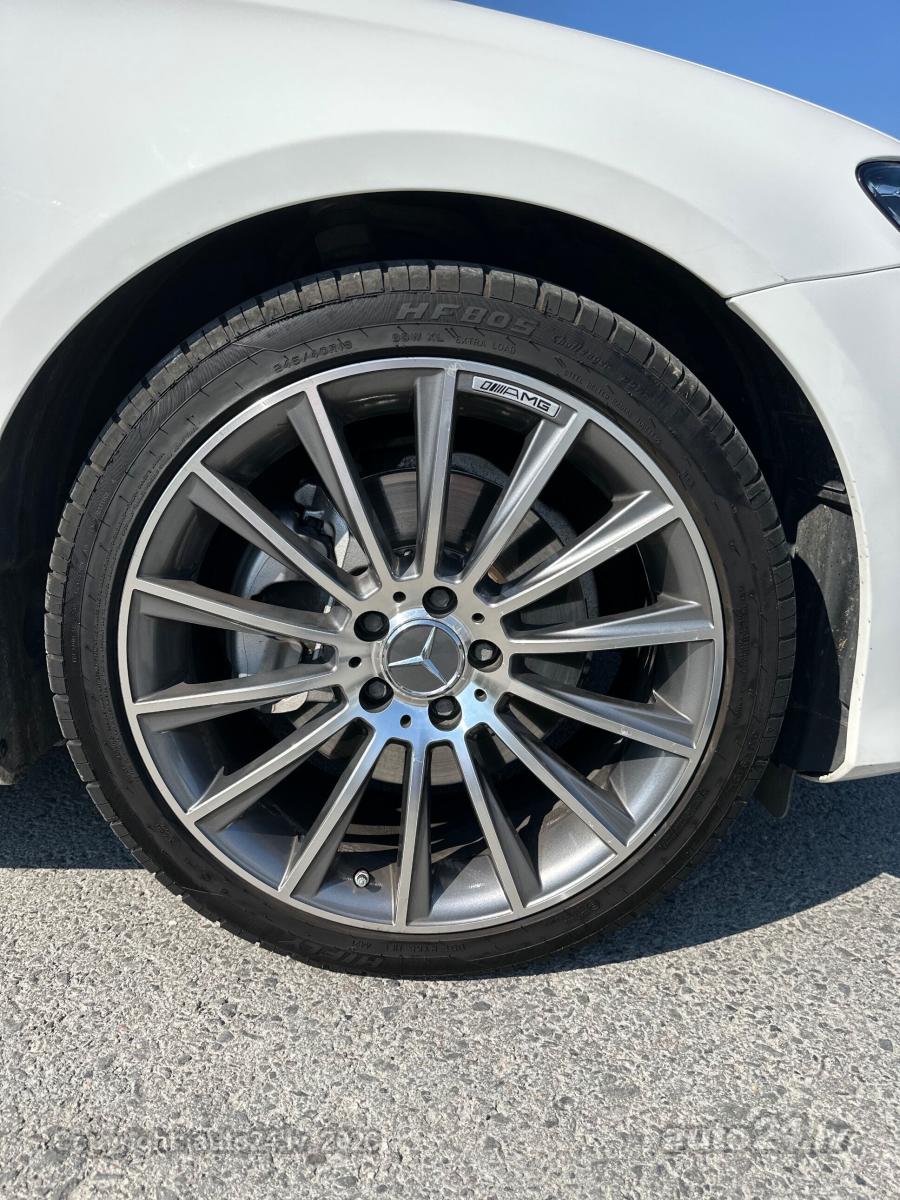 White Mercedes-Benz E-Class 2018 in Tallinn, with an engine capacity of 2.00 L and mileage of 214 thousand km for 21990 €, photo 23 on AUTOMOTO.COM.LV