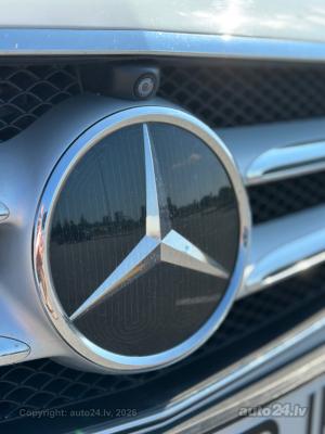 White Mercedes-Benz E-Class 2018 in Tallinn, with an engine capacity of 2.00 L and mileage of 214 thousand km for 21990 €, photo 24 on AUTOMOTO.COM.LV