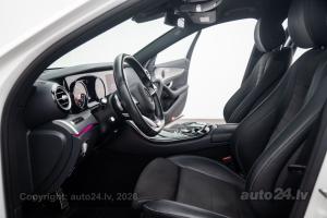 Balts Mercedes-Benz E-Class 2018 Tallina, ar dzinēja tilpumu 2.00 L un nobraukumu 112 tūkst. km par 19999 €, foto 9 vietnē AUTOMOTO.COM.LV