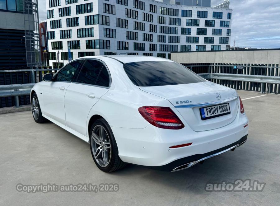 Balts Mercedes-Benz E-Class 2018 Tallina, ar dzinēja tilpumu 2.00 L un nobraukumu 175 tūkst. km par 18990 €, foto 8 vietnē AUTOMOTO.COM.LV