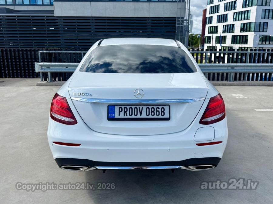 Balts Mercedes-Benz E-Class 2018 Tallina, ar dzinēja tilpumu 2.00 L un nobraukumu 175 tūkst. km par 18990 €, foto 9 vietnē AUTOMOTO.COM.LV