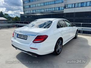 Balts Mercedes-Benz E-Class 2018 Tallina, ar dzinēja tilpumu 2.00 L un nobraukumu 175 tūkst. km par 18990 €, foto 10 vietnē AUTOMOTO.COM.LV