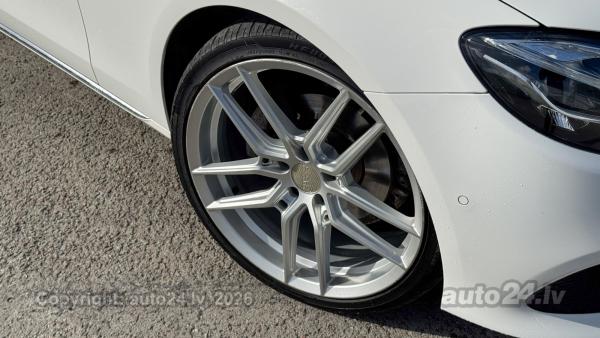 Balts Mercedes-Benz E-Class 2018 Tallina, ar dzinēja tilpumu 2.00 L un nobraukumu 156 tūkst. km par 23000 €, foto 3 vietnē AUTOMOTO.COM.LV