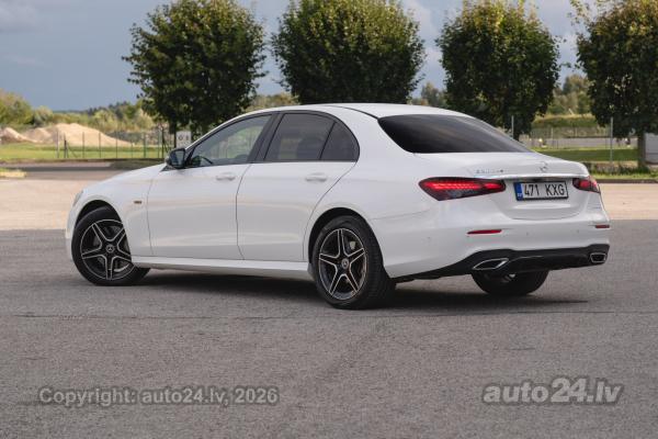 Balts Mercedes-Benz E-Class 2020 Tartu, ar dzinēja tilpumu 2.00 L un nobraukumu 118 tūkst. km par 32500 €, foto 3 vietnē AUTOMOTO.COM.LV
