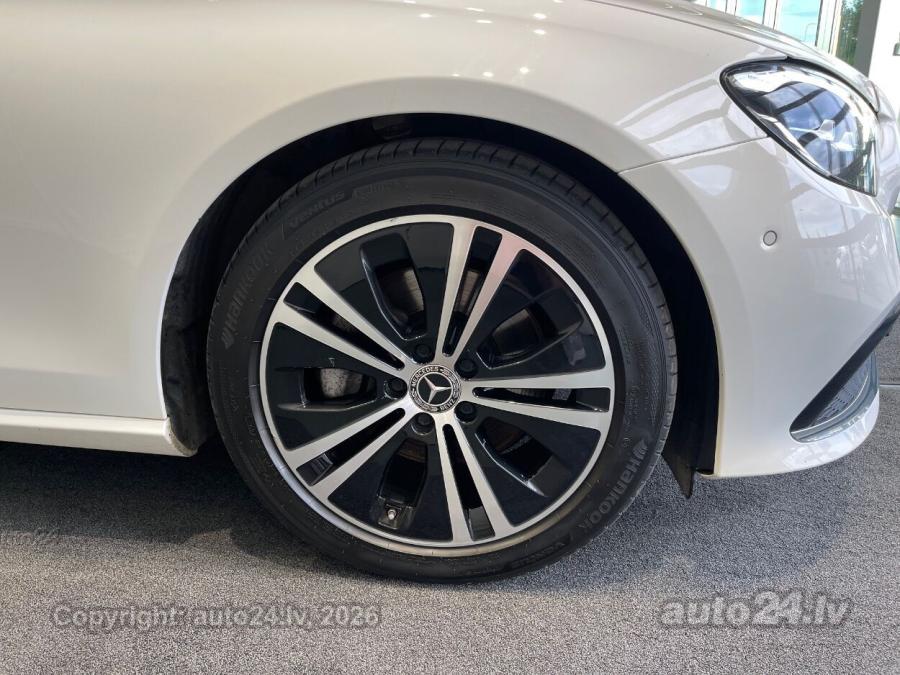 Balts Mercedes-Benz E-Class 2020 Pērnava, ar dzinēja tilpumu 2.00 L un nobraukumu 111 tūkst. km par 27500 €, foto 23 vietnē AUTOMOTO.COM.LV