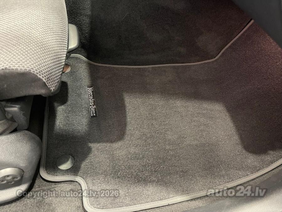 Balts Mercedes-Benz E-Class 2020 Pērnava, ar dzinēja tilpumu 2.00 L un nobraukumu 111 tūkst. km par 27500 €, foto 27 vietnē AUTOMOTO.COM.LV