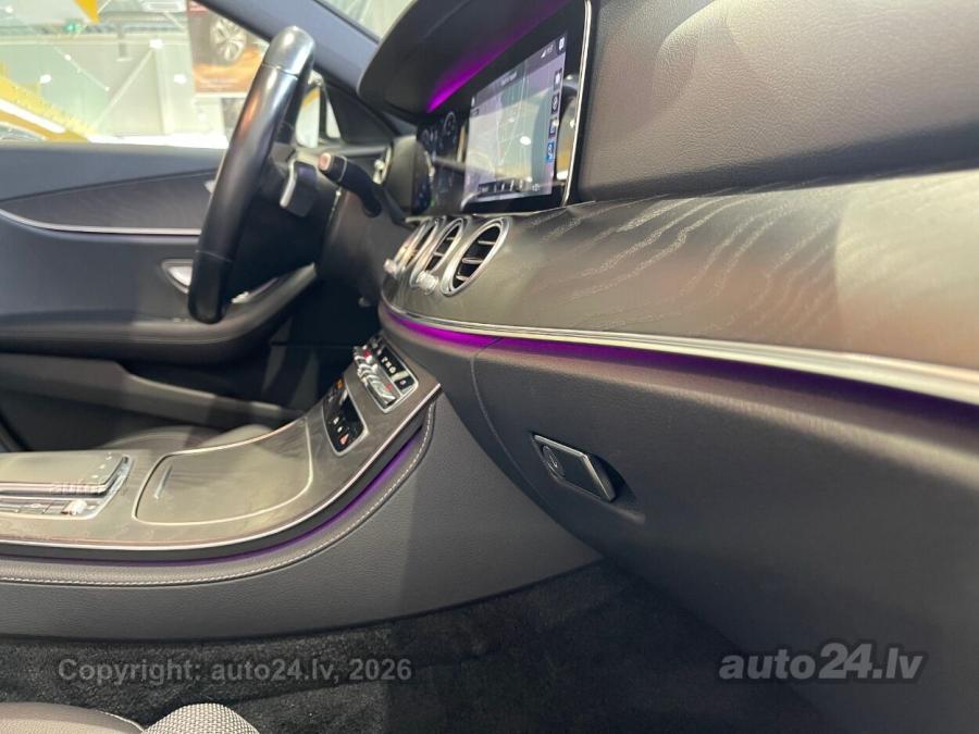 Balts Mercedes-Benz E-Class 2020 Pērnava, ar dzinēja tilpumu 2.00 L un nobraukumu 111 tūkst. km par 27500 €, foto 28 vietnē AUTOMOTO.COM.LV