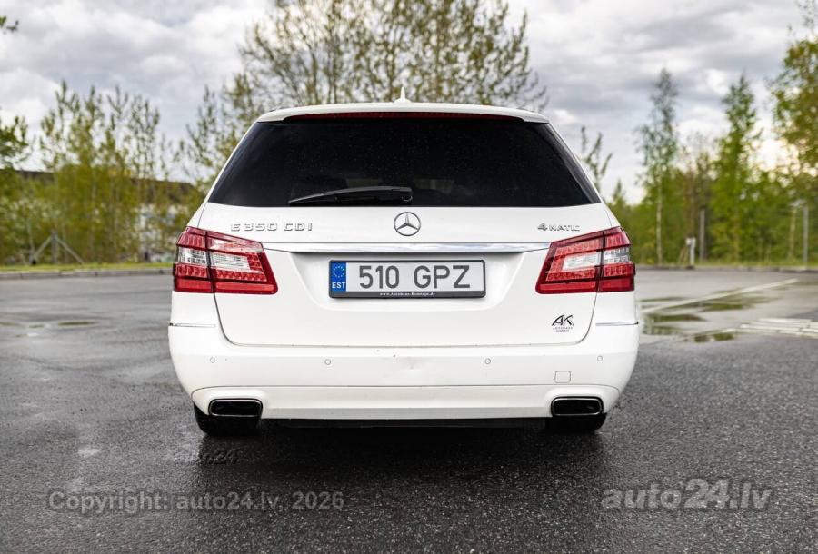 White Mercedes-Benz E-Class 2013 in Tallinn, with an engine capacity of 3.00 L and mileage of 286 thousand km for 10990 €, photo 7 on AUTOMOTO.COM.LV