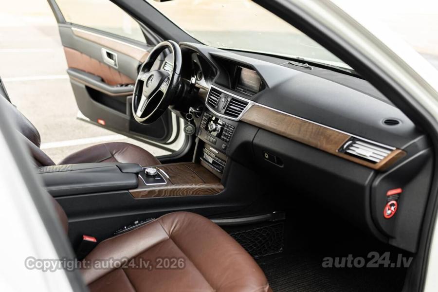 White Mercedes-Benz E-Class 2013 in Tallinn, with an engine capacity of 3.00 L and mileage of 286 thousand km for 10990 €, photo 10 on AUTOMOTO.COM.LV