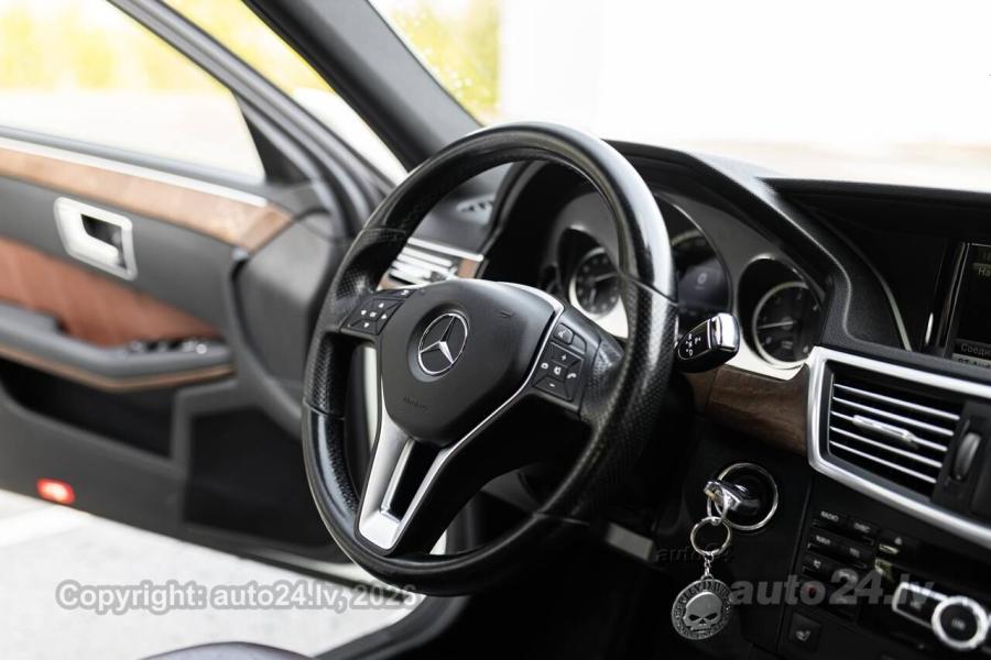 White Mercedes-Benz E-Class 2013 in Tallinn, with an engine capacity of 3.00 L and mileage of 286 thousand km for 10990 €, photo 14 on AUTOMOTO.COM.LV