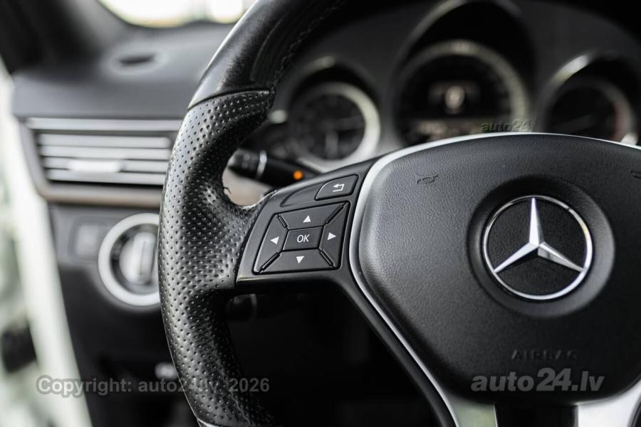 White Mercedes-Benz E-Class 2013 in Tallinn, with an engine capacity of 3.00 L and mileage of 286 thousand km for 10990 €, photo 15 on AUTOMOTO.COM.LV