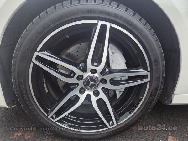 White Mercedes-Benz E-Class 2017 in Tallinn, with an engine capacity of 2.00 L and mileage of 262 thousand km for 20399 €, photo 11 on AUTOMOTO.COM.LV