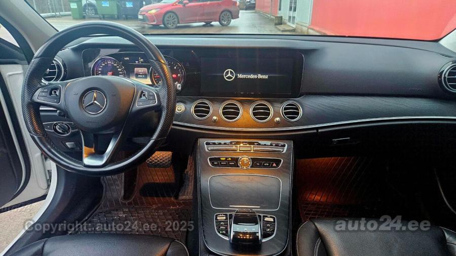 White Mercedes-Benz E-Class 2017 in Viljandi, with an engine capacity of 2.00 L and mileage of 305 thousand km for 16800 €, photo 17 on AUTOMOTO.COM.LV
