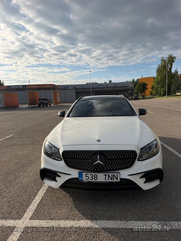 White Mercedes-Benz E-Class 2017 in Voru, with an engine capacity of 2.00 L and mileage of 281 thousand km for 18000 €, photo 3 on AUTOMOTO.COM.LV