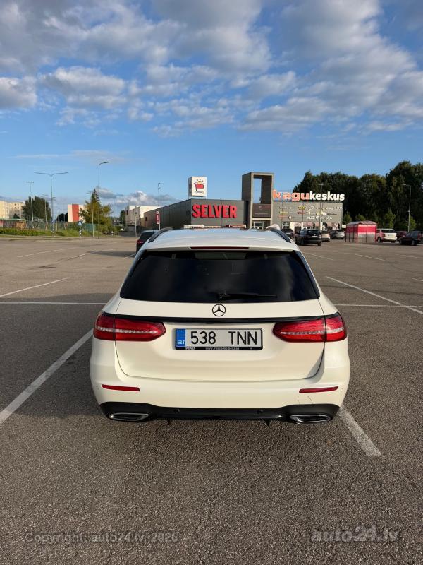 White Mercedes-Benz E-Class 2017 in Voru, with an engine capacity of 2.00 L and mileage of 281 thousand km for 18000 €, photo 9 on AUTOMOTO.COM.LV