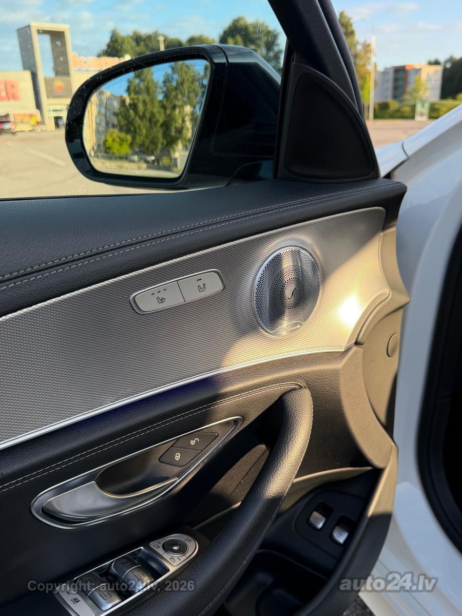 White Mercedes-Benz E-Class 2017 in Voru, with an engine capacity of 2.00 L and mileage of 281 thousand km for 18000 €, photo 21 on AUTOMOTO.COM.LV