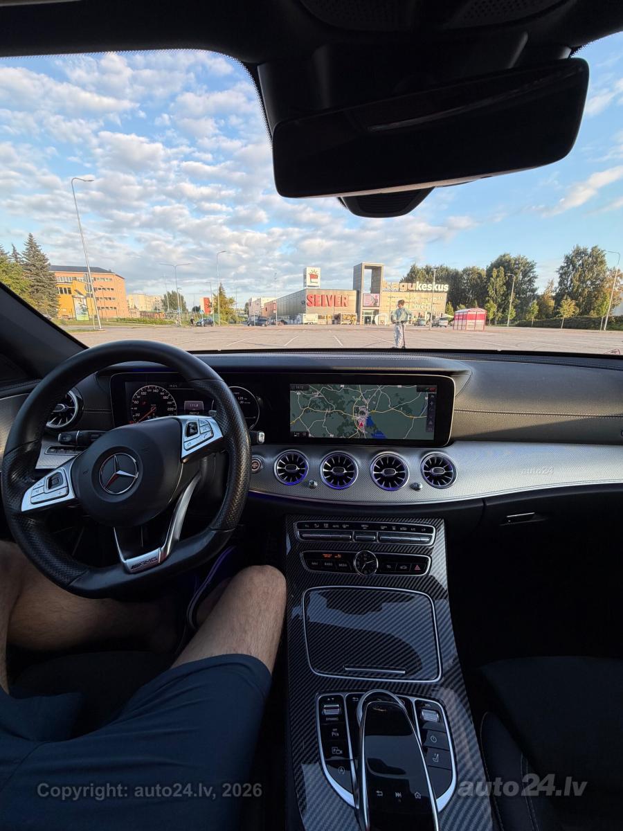White Mercedes-Benz E-Class 2017 in Voru, with an engine capacity of 2.00 L and mileage of 281 thousand km for 18000 €, photo 31 on AUTOMOTO.COM.LV