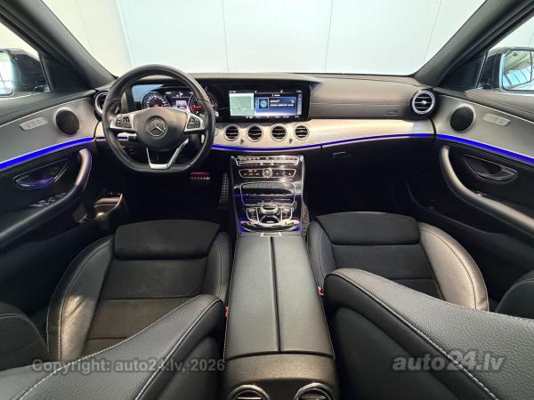 Mercedes-Benz E-Class 2017 in Tartu on AUTOMOTO.COM.LV White Mercedes-Benz E-Class 2017 in Tartu, with an engine capacity of 2.00 L and mileage of 159 thousand km for 22990 €, photo 6 on AUTOMOTO.COM.LV