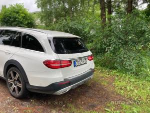 White Mercedes-Benz E-Class 2018 in Tallinn, with an engine capacity of 2.00 L and mileage of 158 thousand km for 26000 €, photo 4 on AUTOMOTO.COM.LV