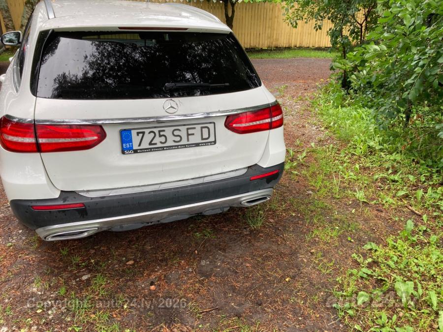White Mercedes-Benz E-Class 2018 in Tallinn, with an engine capacity of 2.00 L and mileage of 158 thousand km for 26000 €, photo 5 on AUTOMOTO.COM.LV