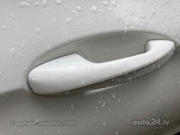 Balts Mercedes-Benz E-Class 2018 Tallina, ar dzinēja tilpumu 2.00 L un nobraukumu 158 tūkst. km par 26000 €, foto 6 vietnē AUTOMOTO.COM.LV