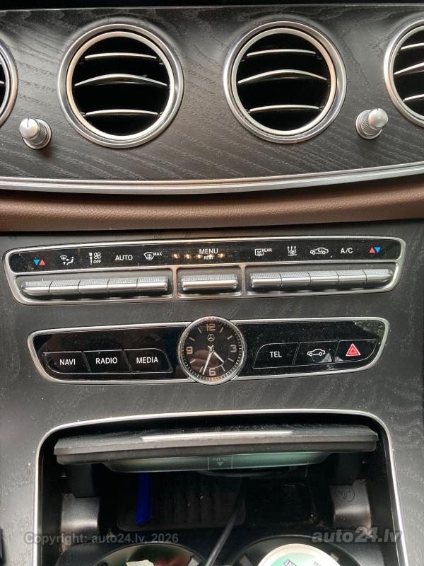 Balts Mercedes-Benz E-Class 2018 Tallina, ar dzinēja tilpumu 2.00 L un nobraukumu 158 tūkst. km par 26000 €, foto 10 vietnē AUTOMOTO.COM.LV