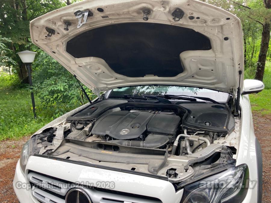 White Mercedes-Benz E-Class 2018 in Tallinn, with an engine capacity of 2.00 L and mileage of 158 thousand km for 26000 €, photo 21 on AUTOMOTO.COM.LV