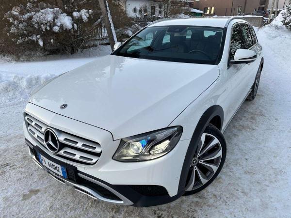 White Mercedes-Benz E-Class 2019 in Vilnius, with an engine capacity of 1.95 L and mileage of 352 thousand km for 15799 €, photo 1 on AUTOMOTO.COM.LV