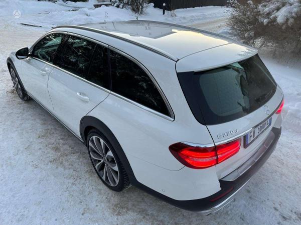 White Mercedes-Benz E-Class 2019 in Vilnius, with an engine capacity of 1.95 L and mileage of 352 thousand km for 15799 €, photo 5 on AUTOMOTO.COM.LV