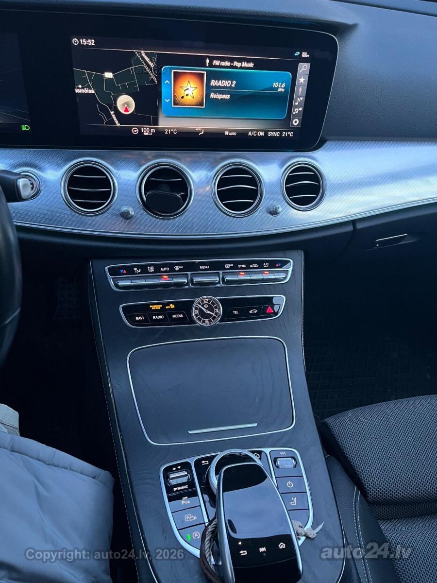 White Mercedes-Benz E-Class 2019 in Tallinn, with an engine capacity of 2.00 L and mileage of 154 thousand km for 22900 €, photo 11 on AUTOMOTO.COM.LV
