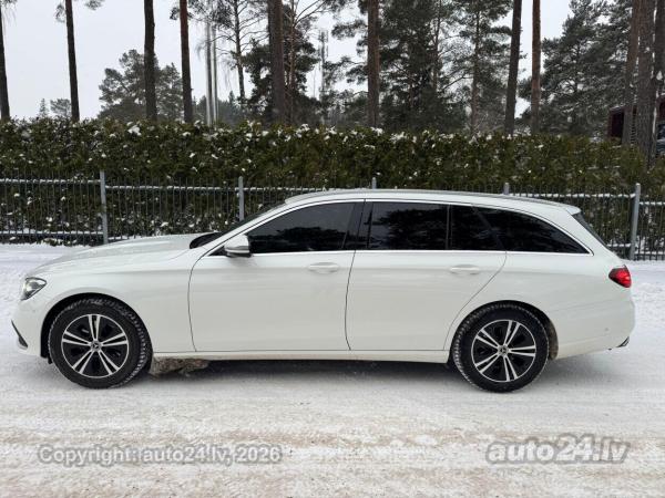 White Mercedes-Benz E-Class 2020 in Tallinn, with an engine capacity of 2.00 L and mileage of 232 thousand km for 22500 €, photo 4 on AUTOMOTO.COM.LV