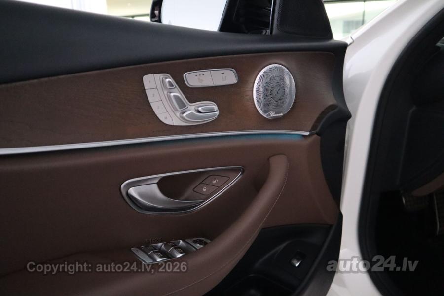 White Mercedes-Benz E-Class 2020 in Tallinn, with an engine capacity of 2.00 L and mileage of 106 thousand km for 30500 €, photo 16 on AUTOMOTO.COM.LV