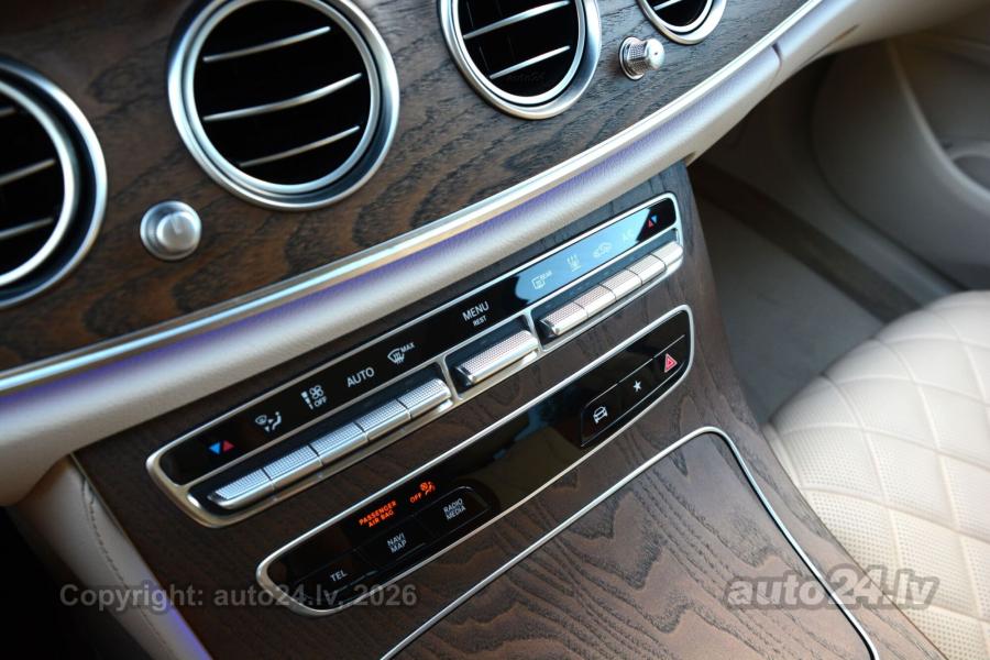 Balts Mercedes-Benz E-Class 2021 Tallina, ar dzinēja tilpumu 2.00 L un nobraukumu 95 tūkst. km par 39999 €, foto 20 vietnē AUTOMOTO.COM.LV