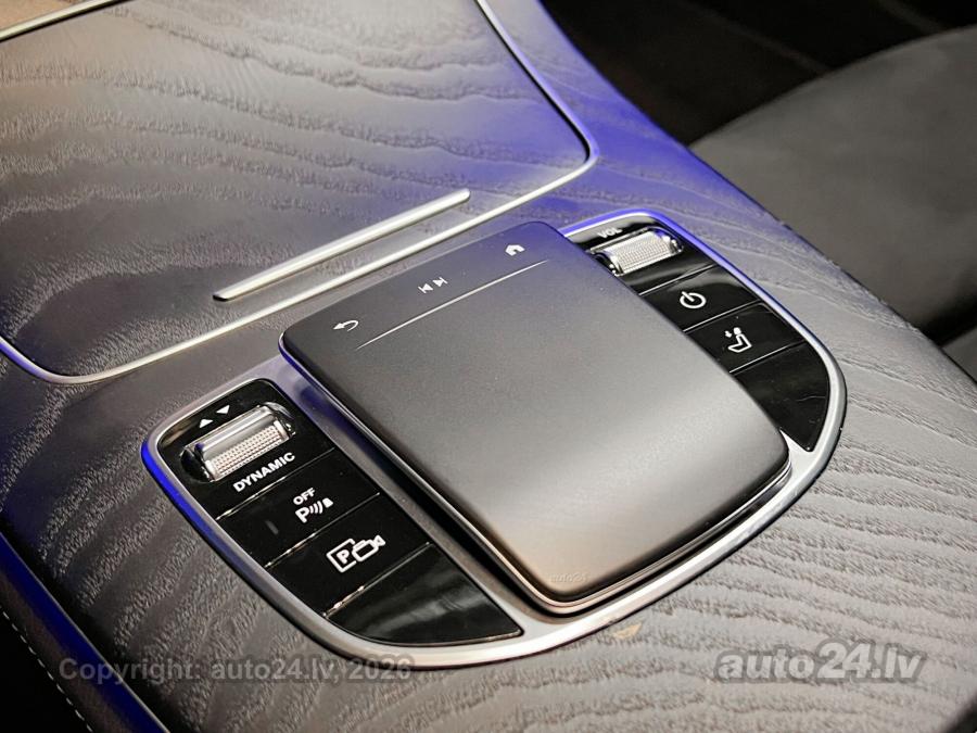 White Mercedes-Benz E-Class 2021 in Tallinn, with an engine capacity of 2.00 L and mileage of 139 thousand km for 31490 €, photo 17 on AUTOMOTO.COM.LV
