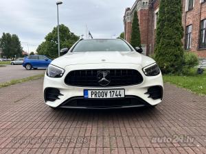 White Mercedes-Benz E-Class 2022 in Tallinn, with an engine capacity of 0.00 L and mileage of 118 thousand km for 30990 €, photo 3 on AUTOMOTO.COM.LV