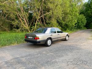 Dzeltens Mercedes-Benz E-Class 1989 Pērnava, ar dzinēja tilpumu 2.00 L un nobraukumu 110 tūkst. km par 5699 €, foto 4 vietnē AUTOMOTO.COM.LV