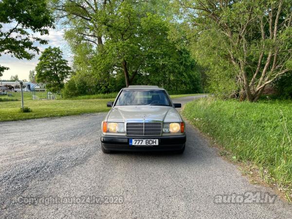 Dzeltens Mercedes-Benz E-Class 1989 Pērnava, ar dzinēja tilpumu 2.00 L un nobraukumu 110 tūkst. km par 5699 €, foto 8 vietnē AUTOMOTO.COM.LV