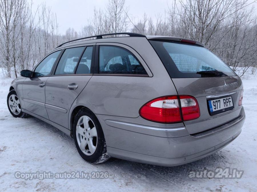 Yellow Mercedes-Benz E-Class 2003 in Tartu, with an engine capacity of 3.20 L and mileage of 338 thousand km for 5099 €, photo 4 on AUTOMOTO.COM.LV