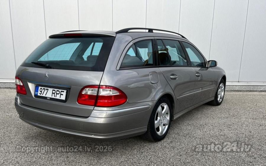 Dzeltens Mercedes-Benz E-Class 2003 Tartu, ar dzinēja tilpumu 3.20 L un nobraukumu 338 tūkst. km par 4999 €, foto 2 vietnē AUTOMOTO.COM.LV