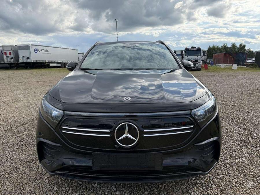 Black Mercedes-Benz EQA 2021 in Vilnius, with an engine capacity of 0.00 L and mileage of 108 thousand km for 23900 €, photo 4 on AUTOMOTO.COM.LV