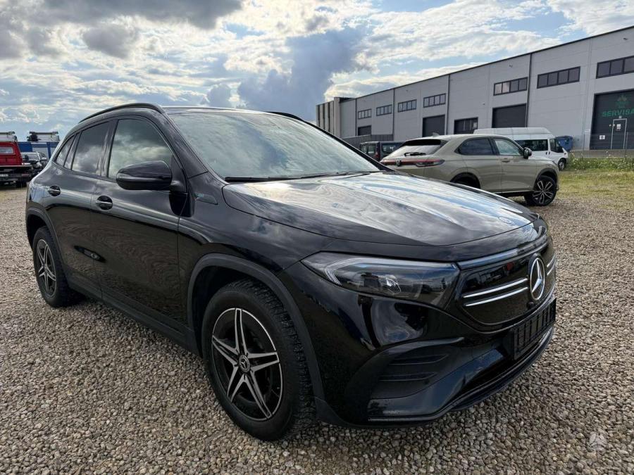 Black Mercedes-Benz EQA 2021 in Vilnius, with an engine capacity of 0.00 L and mileage of 108 thousand km for 23900 €, photo 10 on AUTOMOTO.COM.LV
