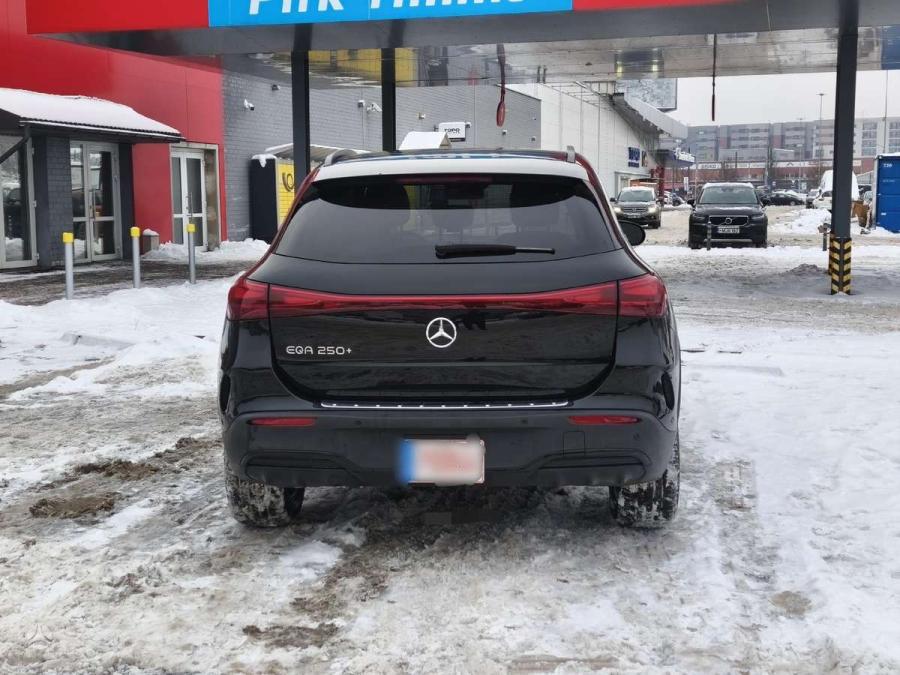 Black Mercedes-Benz EQA 2023 in Vilnius, with an engine capacity of 0.00 L and mileage of 24 thousand km for 33500 €, photo 7 on AUTOMOTO.COM.LV